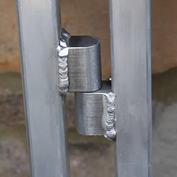 Aluminum Dog Kennel Dividers | Keep Your Pets Safe
